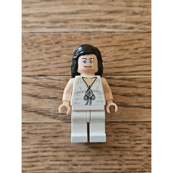 Lego | Toys | Lego Indiana Jones Minifigure Marion Ravenwood | Poshmark